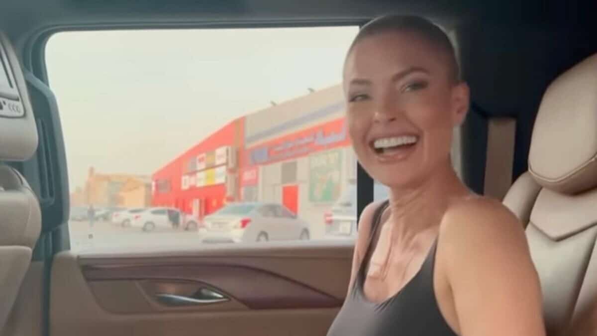 Caroline Receveur Atteinte Dun Cancer Du Sein Elle Opte Pour Une